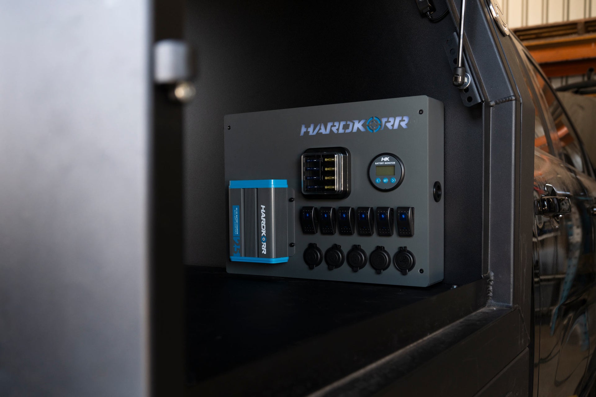 12V Control Hub With 25A DC-DC Charger - Hardkorr Australia – HARDKORR